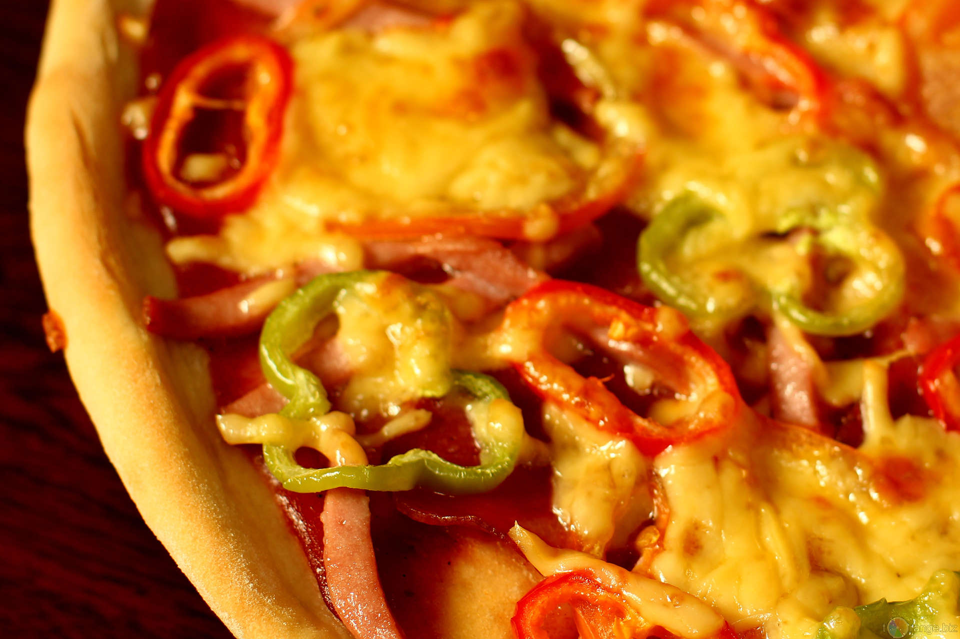 Pizza aux poivrons et poulet épicé - Pâte à Pizza